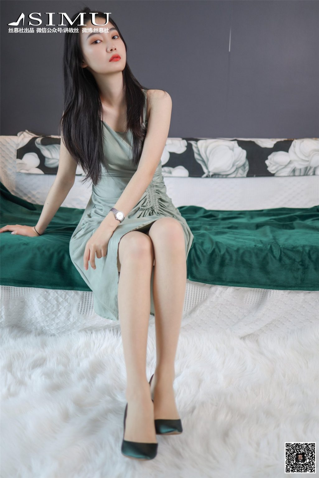 [丝慕SMOU] SM.230 可儿《OL装还是吊带裙》 - 丝莱特俱乐部